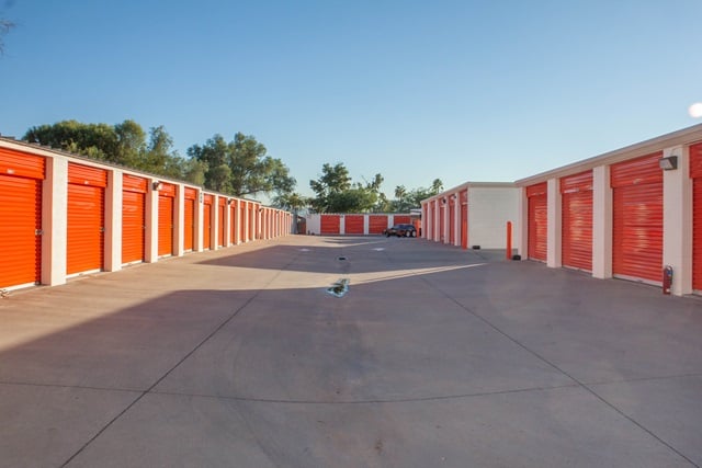 Phoenix, AZ, Self-Storage Near 669 W Union Hills Dr | 1-844-726-4531 I ...
