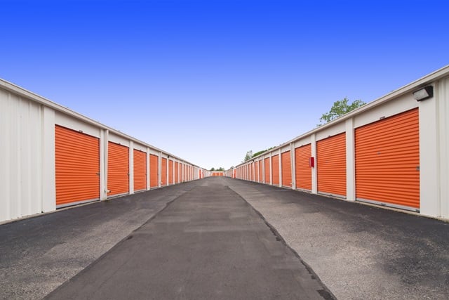 Trenton, MI, Self-Storage Near 20080 Allen Road | 1-844-726-4531 I ...