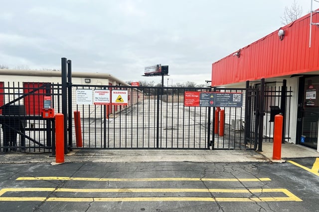 Markham, IL, Self-Storage Near 3835 W 159th Place | 1-844-726-4531 I ...