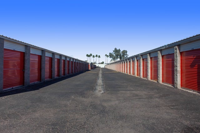 Chandler, AZ, Self-Storage Near 6767 W Chandler Blvd | 1-844-726-4531 I ...