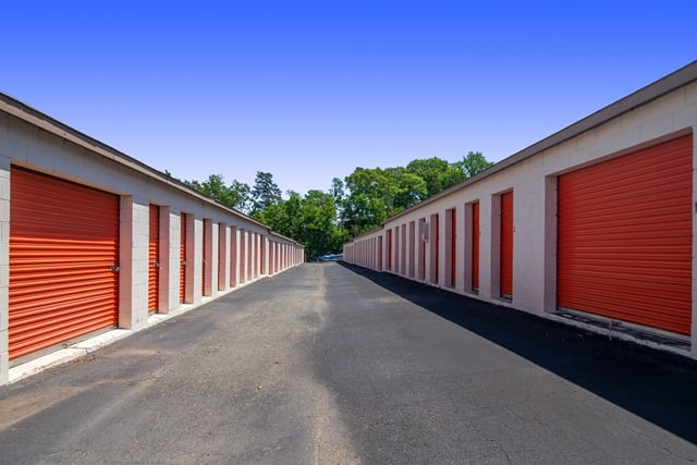 Self Storage Units Near 13015 E Independence Blvd at Public Storage ...
