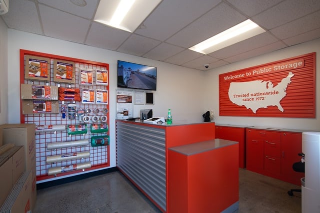 Fresno, CA, Self-Storage Near 5045 N Gates Ave | 1-844-726-4531 I ...