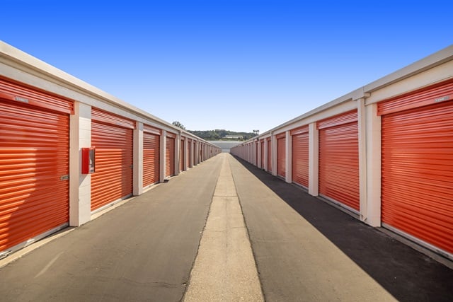 City Of Industry, CA, Self-Storage Near 15920 Amar Road | 1-844-726 ...