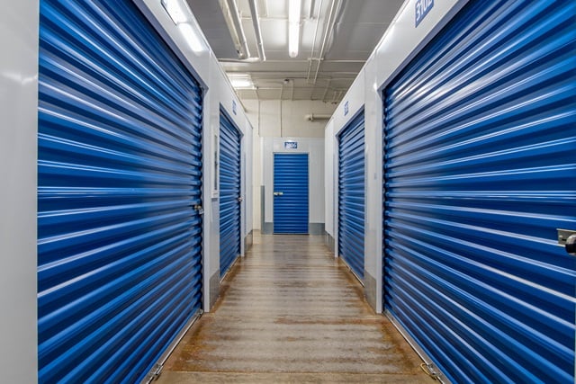 Reston, VA, Self-Storage Near 2055 Mercator Dr | 1-844-726-4531 I ...