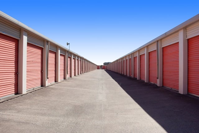 Irving, TX, Self-Storage Near 1205 North Loop 12 | 1-844-726-4531 I ...